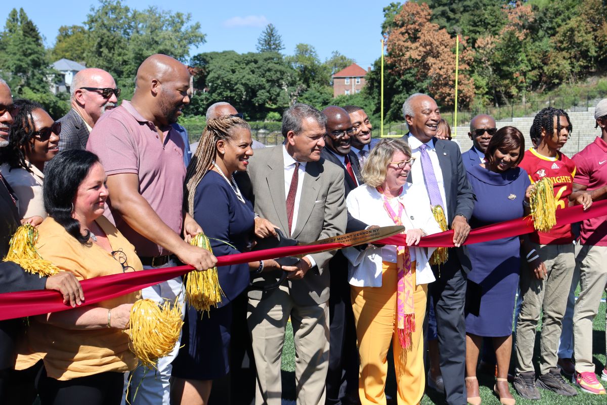 Ribbon cutting ceremony at Memorial Field | News Details - Mount Vernon ... Ribbon cutting ceremony at Memorial Field | News Details - Mount Vernon ...
