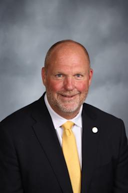 Robert Hunt's Instagram, Twitter & Facebook on IDCrawl