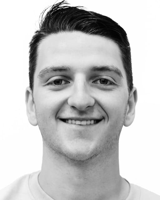 Louise Stilwell's Instagram, Twitter & Facebook on IDCrawl