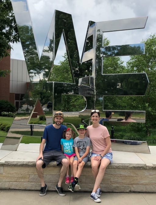 Kim Burkholder's Instagram, Twitter & Facebook on IDCrawl