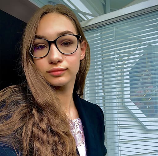 Katherine Schmidt's Instagram, Twitter & Facebook on IDCrawl
