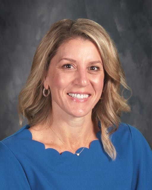 Jennifer Grill's Instagram, Twitter & Facebook on IDCrawl