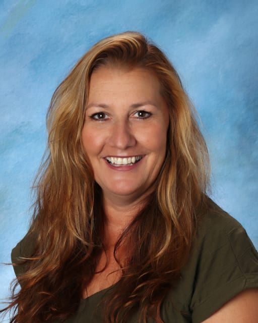 Shelly Baker's Instagram, Twitter & Facebook on IDCrawl