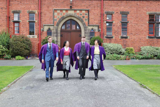 Ellesmere College Baisis