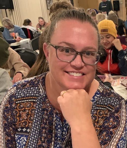 Julie Lindstrom's Instagram, Twitter & Facebook on IDCrawl