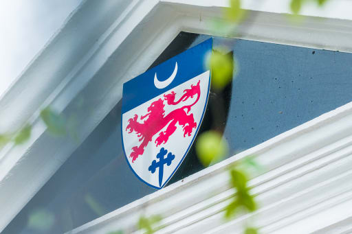 Dwight School Logo