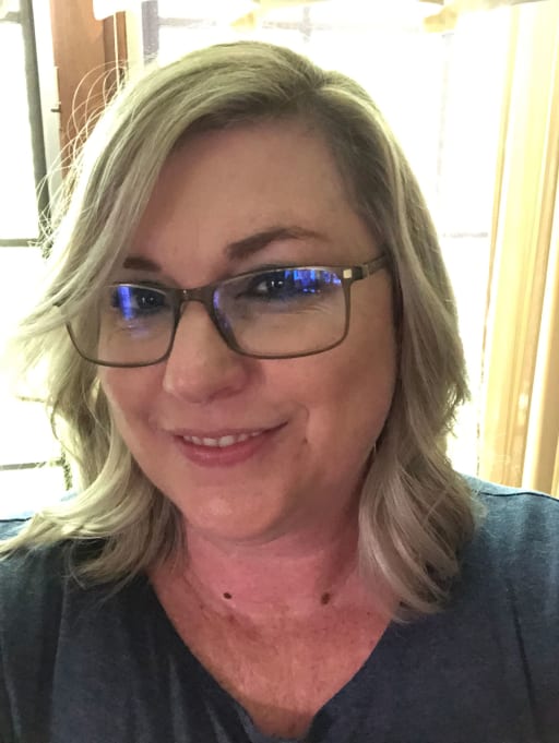 Amy Bell's Instagram, Twitter & Facebook on IDCrawl
