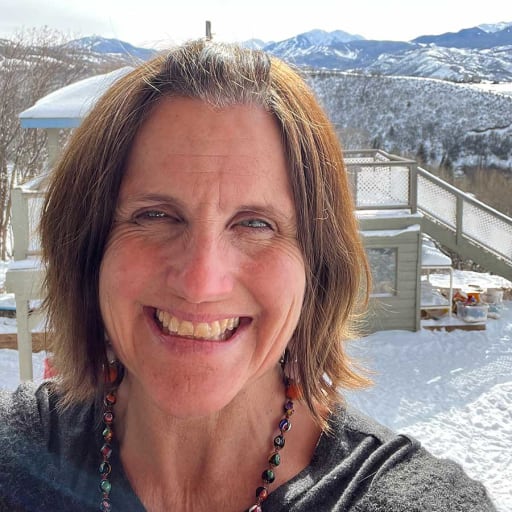 Ellie Hahn's Instagram, Twitter & Facebook on IDCrawl