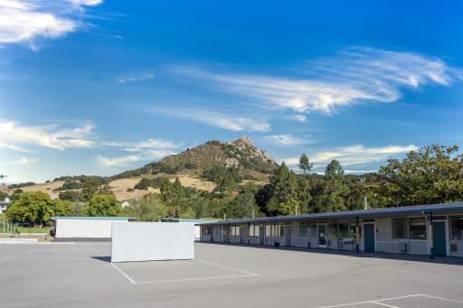 broad peak elementary