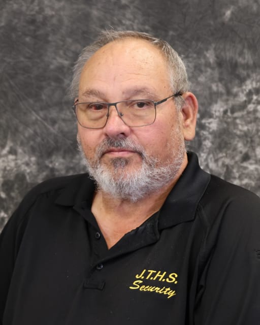 Artemio Hernandez's Instagram, Twitter & Facebook on IDCrawl