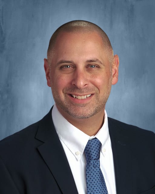 Scott Hough's Instagram, Twitter & Facebook on IDCrawl