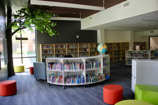 Elementary Library Media Center Media Center – Pinecrest Elementary