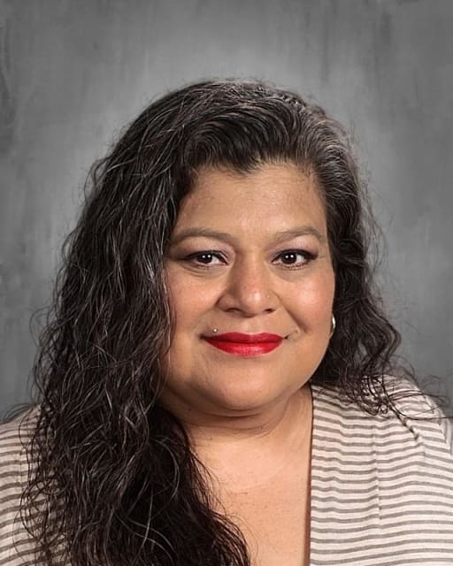 Laura Garza's Instagram, Twitter & Facebook on IDCrawl