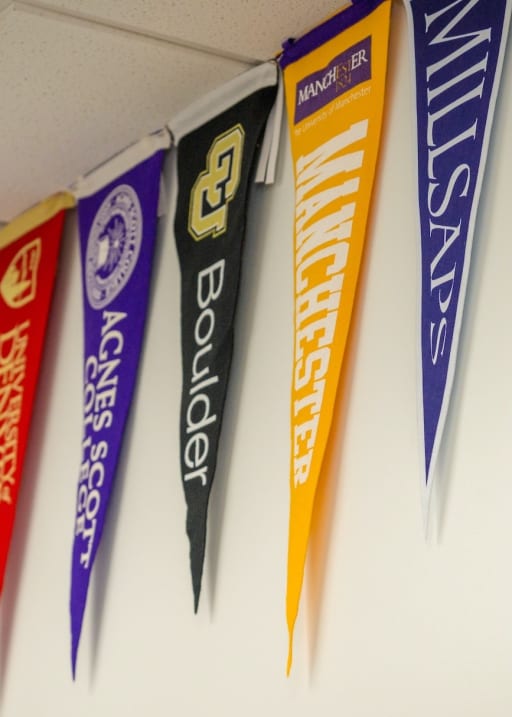 Ways To Hang Banners College Colorful Welcome Back To School Hanging