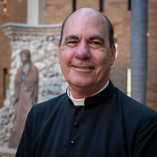 Lisa Muench's Instagram, Twitter & Facebook on IDCrawl