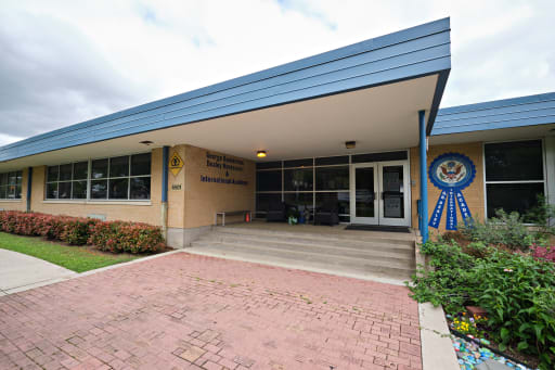 Dealey Montessori School Dealey Yard Sign – Dealey PTA