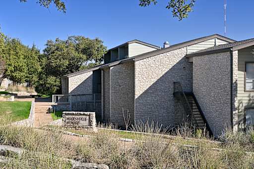 episcopal high school dorms