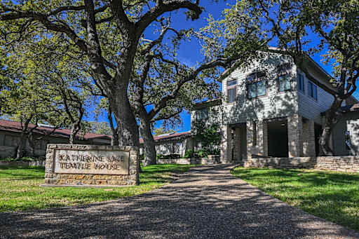 episcopal high school dorms