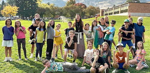 foothills elementary logo