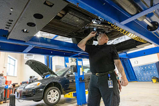 auto mechanic description