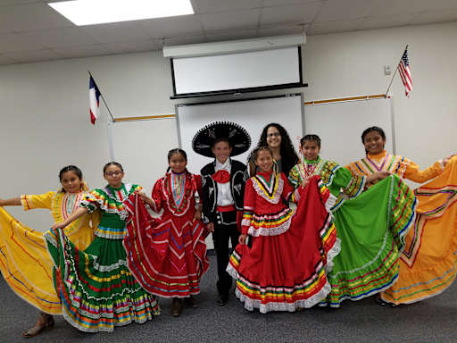 folkloric dance group