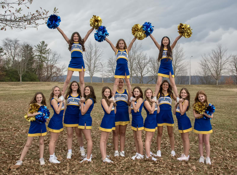 Middle School Cheerleaders