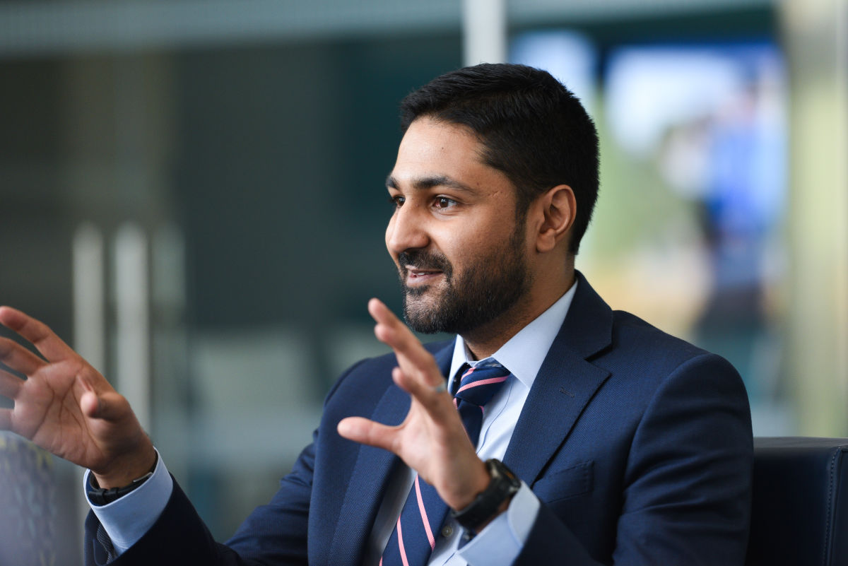 Akhil Garg ’02 Discusses Investment Banking at Alumni Roundtable | Post