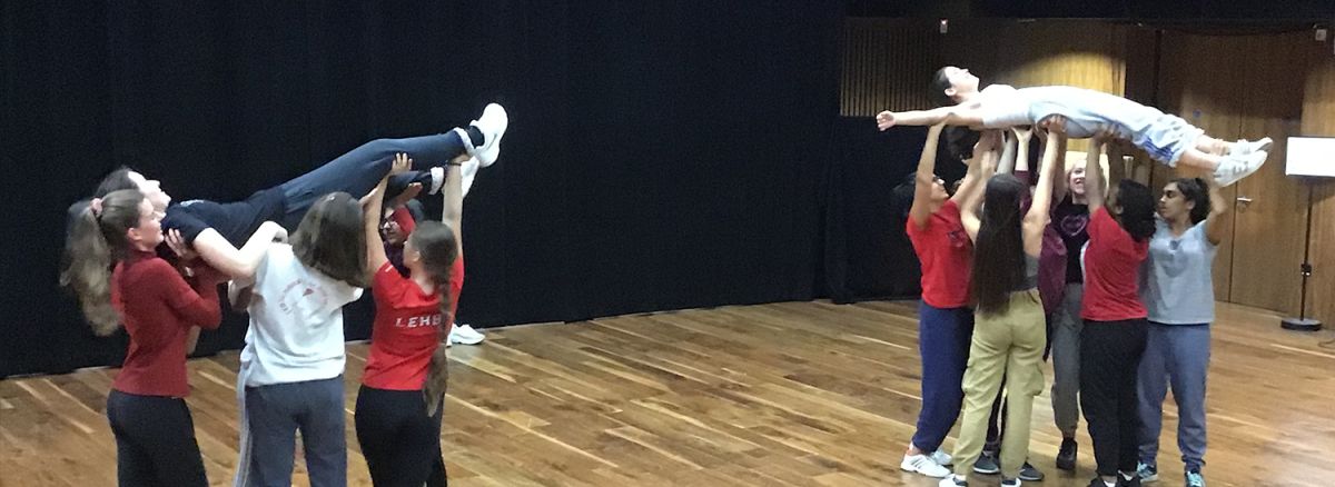 Physical Theatre Frantic Assembly Dynamic, Chaotic And Physical: