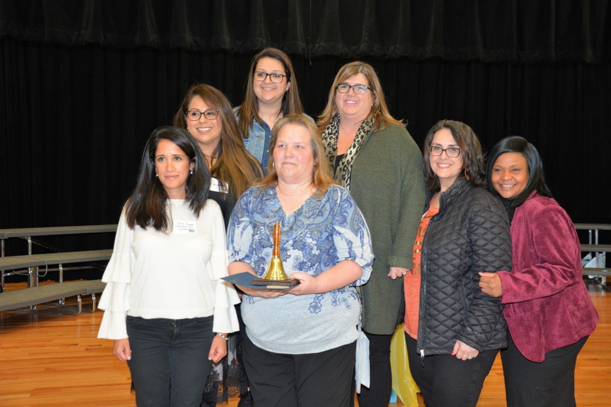Cafeteria Manager Named PTA School Bell Award Winner | Featured News