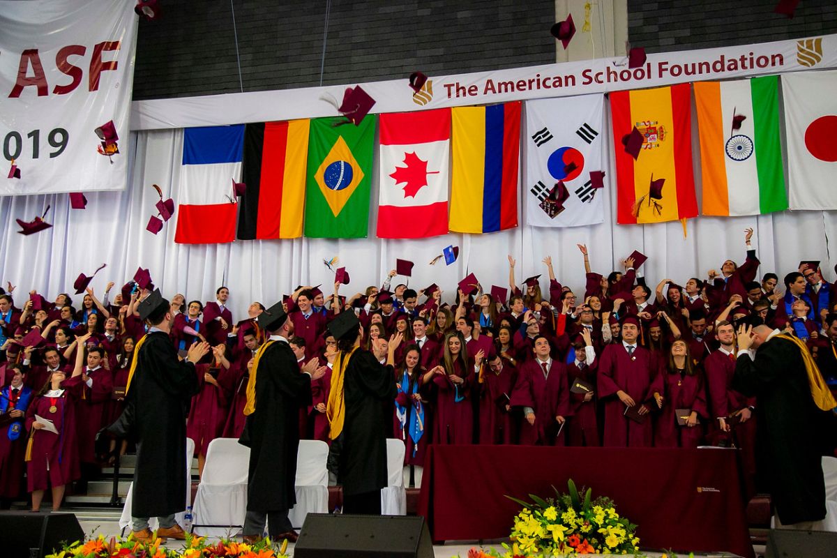 Walking the Walk: The Graduating Class of 2019 | Item - The American ...