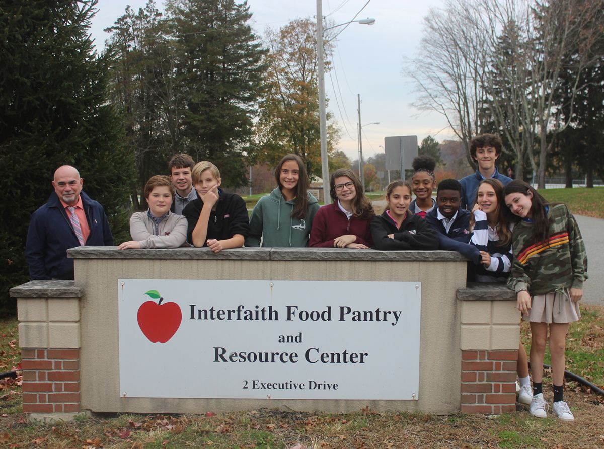 Mr. Corbo's Advisory Volunteers at the Interfaith Food Pantry ...