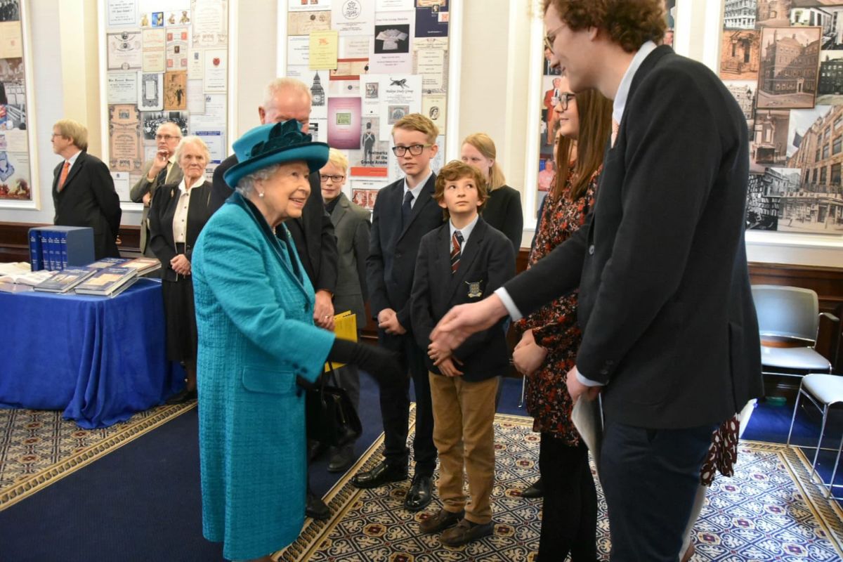 British youth stamp champion meets HM The Queen | Alumni News Article ...