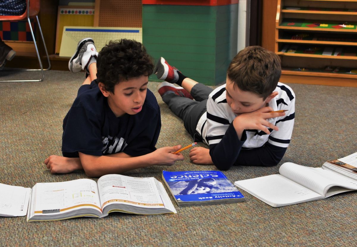 Academy Montessori | Elementary and Middle School Bloomington MN