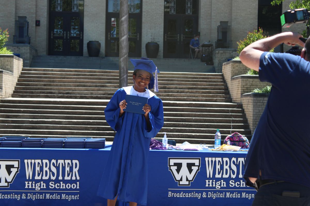 Update on Graduation / Actualización de Graduación | News Item ...