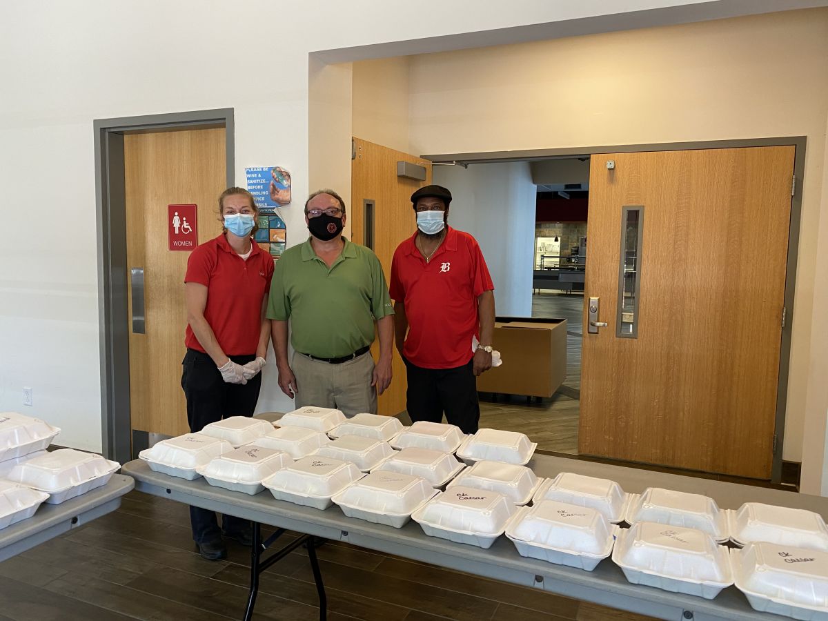 Dining Hall Operations the First Weeks of School | News Article