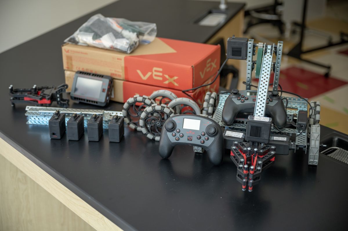 To-Go Classroom Kits Keep Learning Thriving at Home | News Details