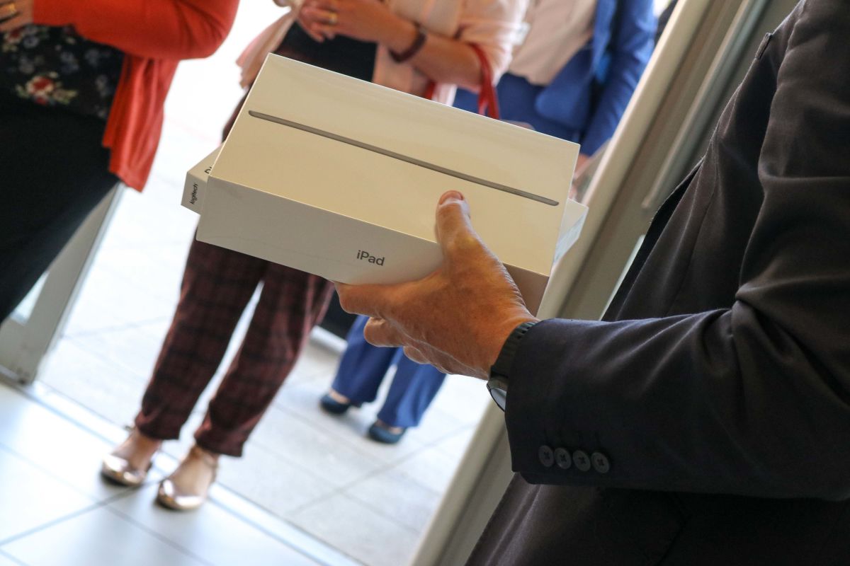 Oasis Community Learning to provide an iPad to every pupil as part of ...