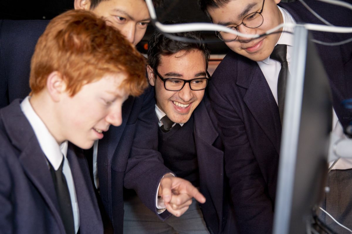 Boys build cutting-edge computer | News/Event Article