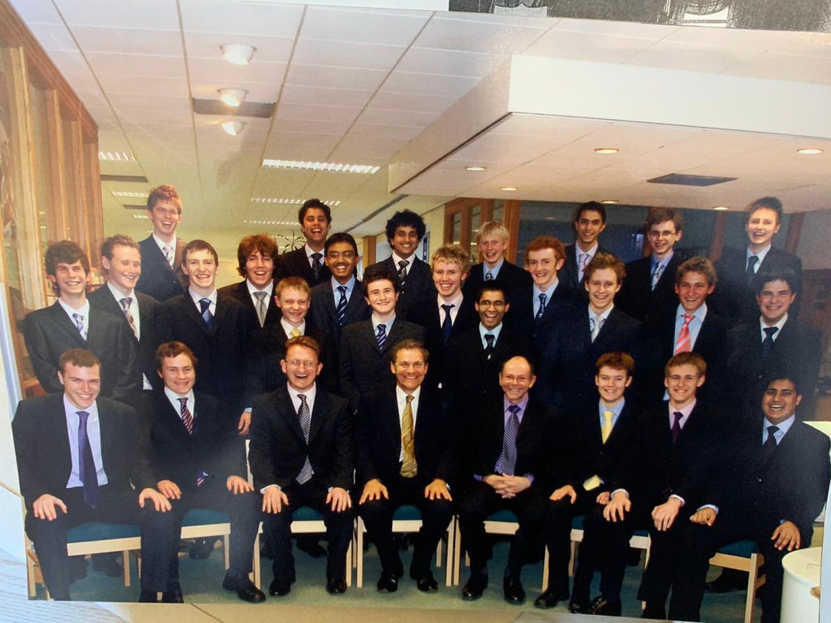 2006 Leavers reunite virtually after 15 years | Alumni News Article ...