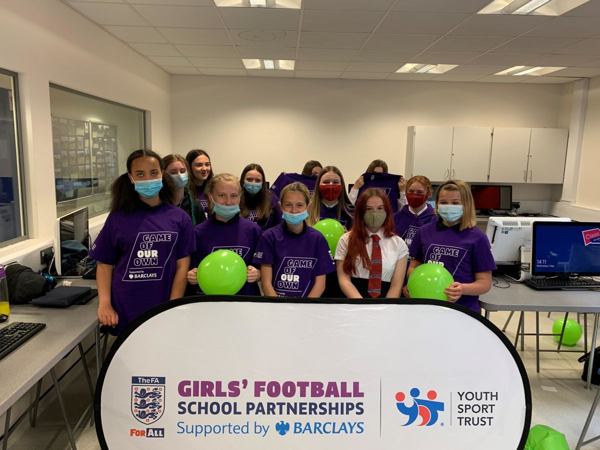 A group of Oasis Academy Mayfield teenagers take part in football ...