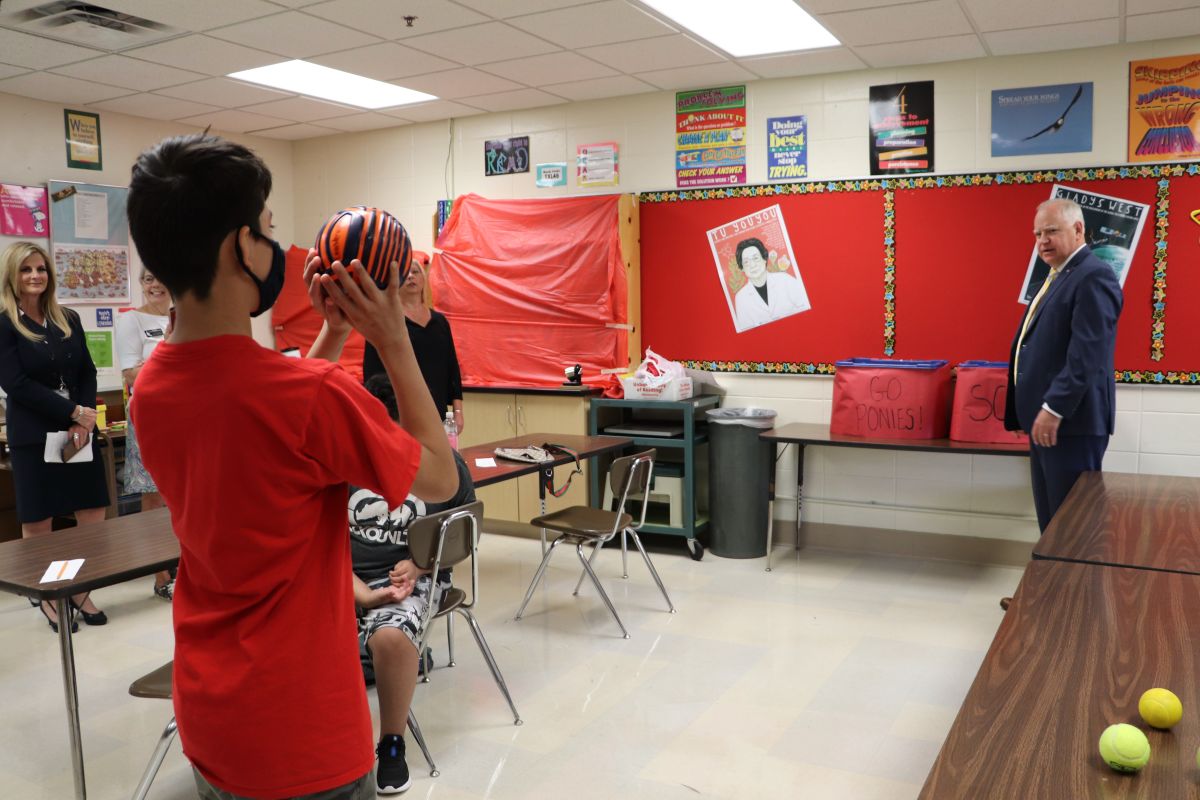 Governor Walz visits our summer programming | District News Detail ...
