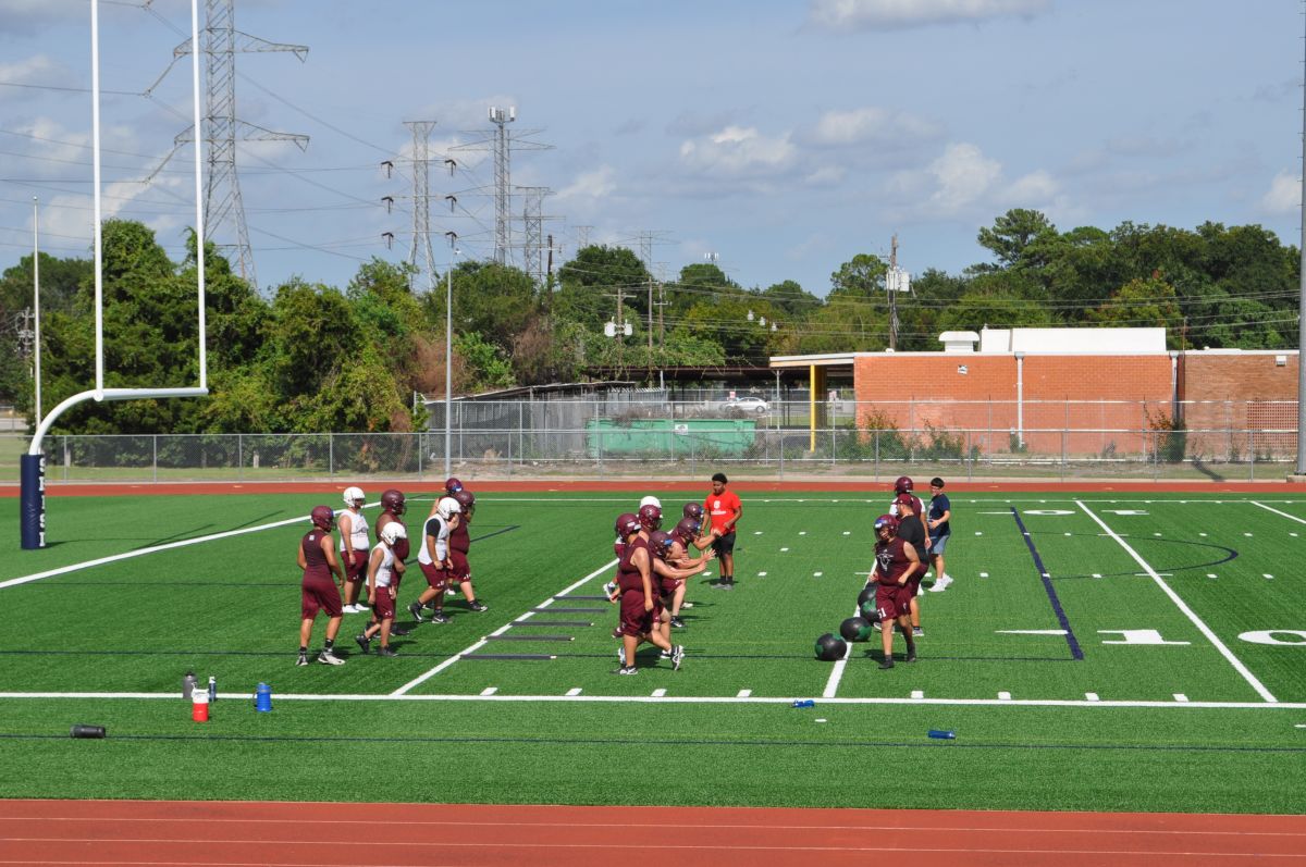 New turf field complete at Northbrook High School | Featured News