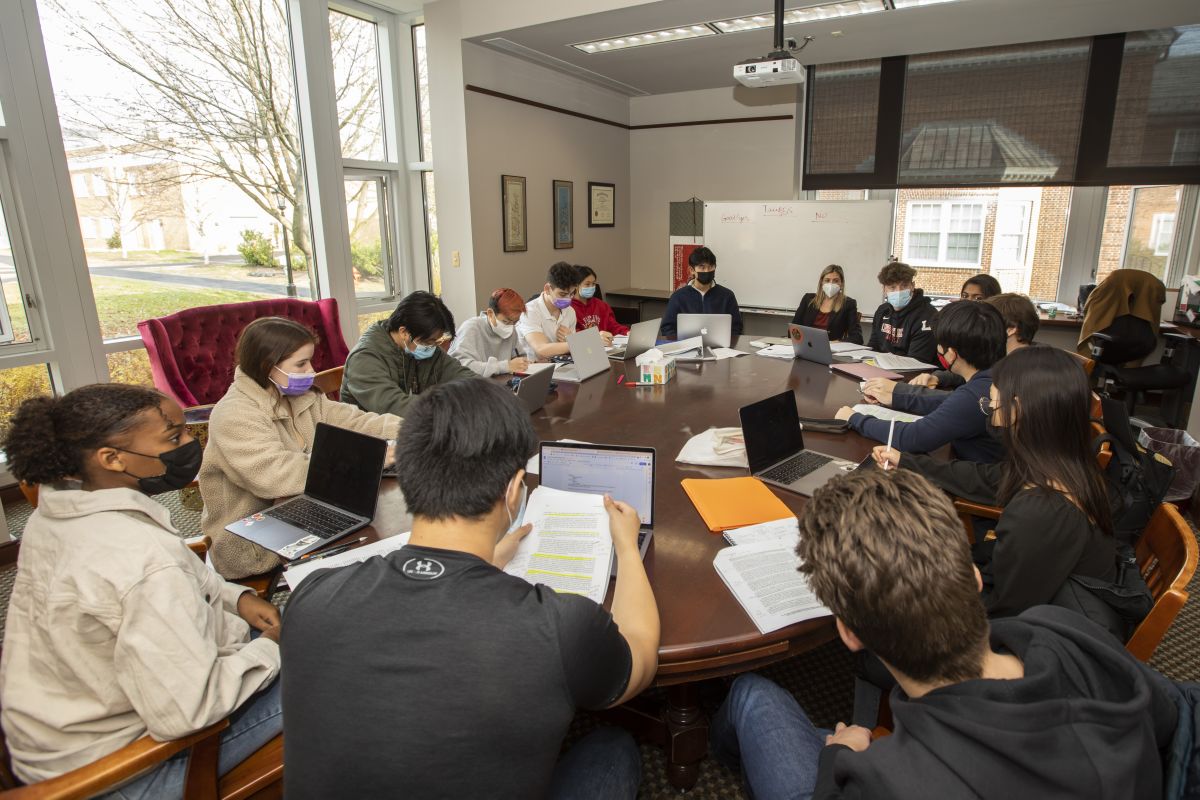 U.S. History Course Brings the Past to Life through Harvard’s Case ...