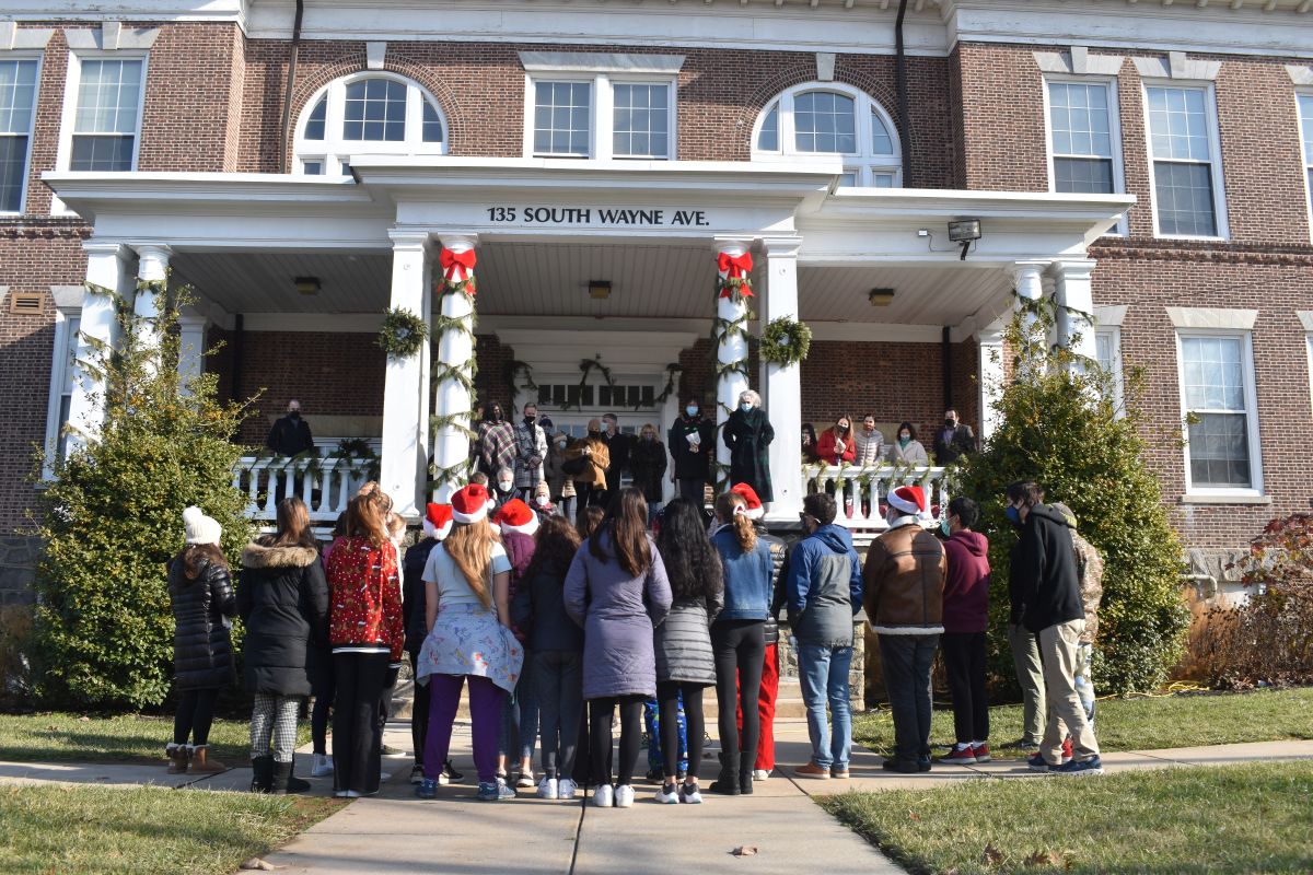 RTSD Filled with Holiday Cheer Before Winter Break | RHS News Default ...