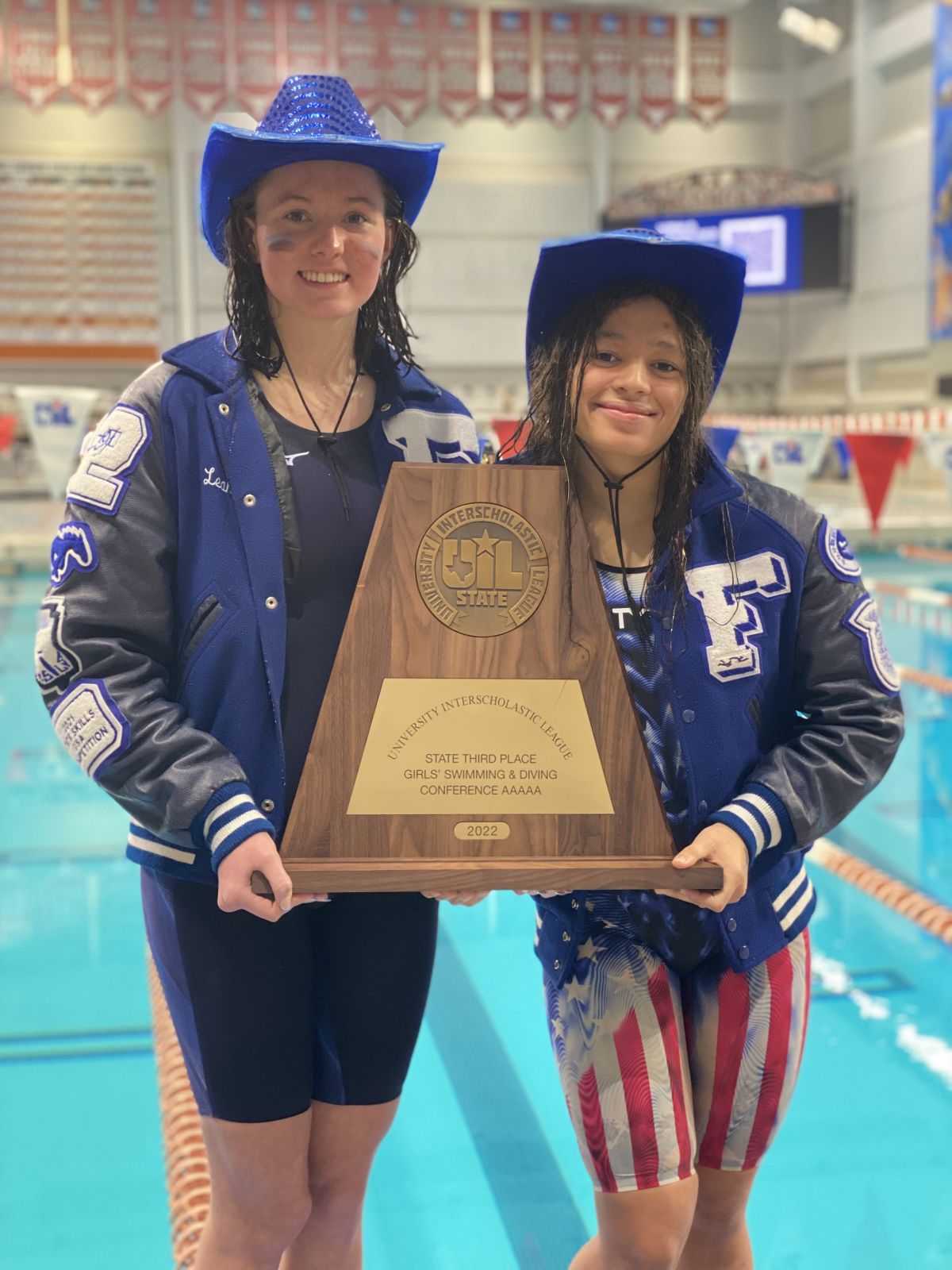 Four-Time State Swim Qualifiers Say Thank You | News details