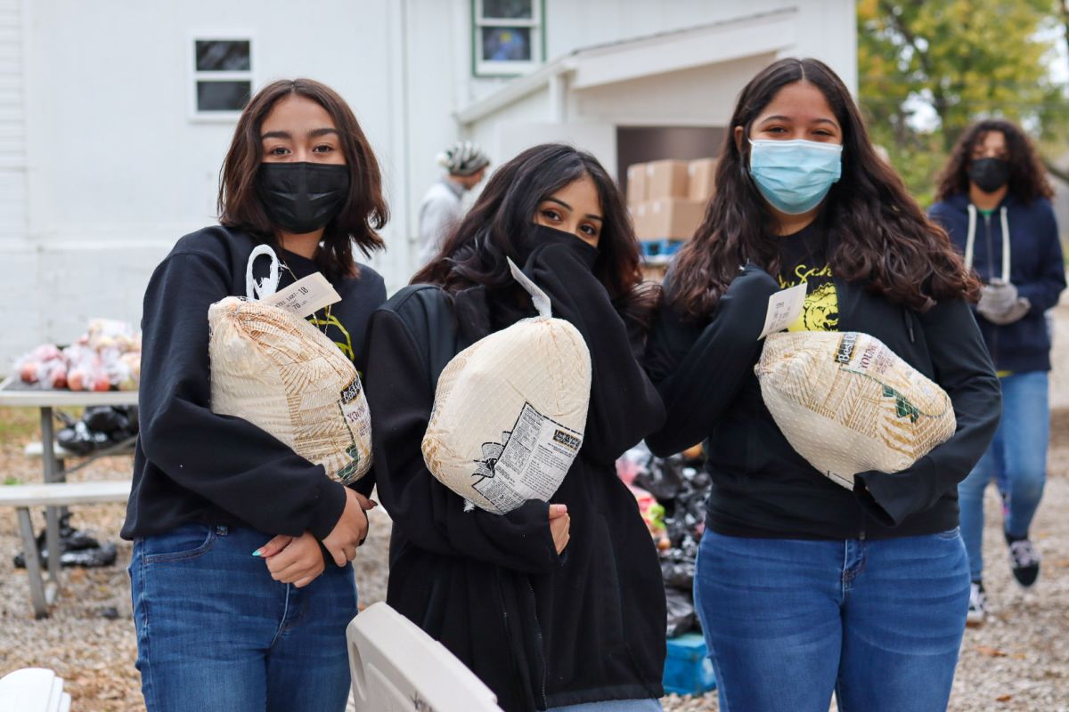 Community Service Part of Curriculum for AVID Students | News Story ...