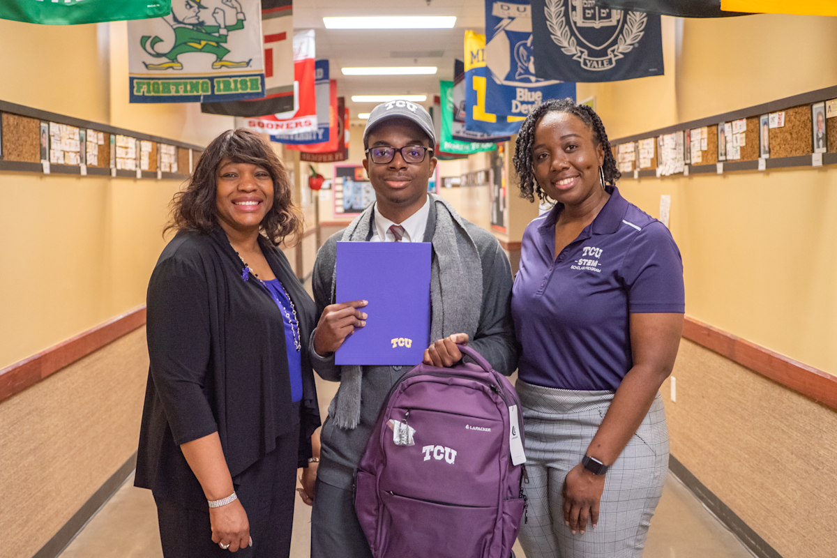 ILTexas senior receives full-ride scholarship to Texas Christian ...