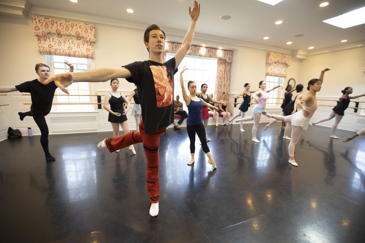 Dancers Step Up to the Barre with Philadelphia Ballet | News Detail