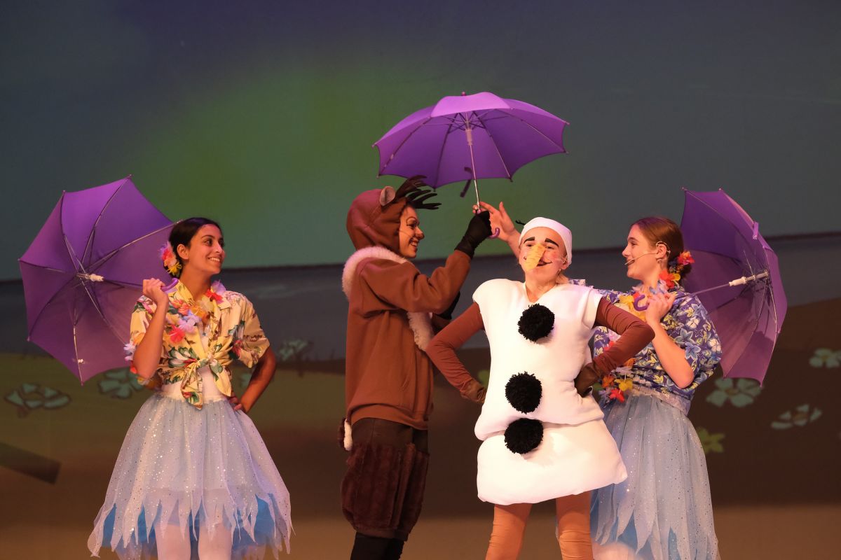 Middle School Students Take to the Stage with Frozen Jr. | News Details ...
