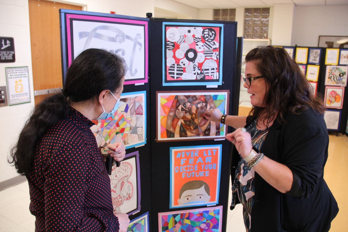 Middle School Students Present Art Show | News Posts